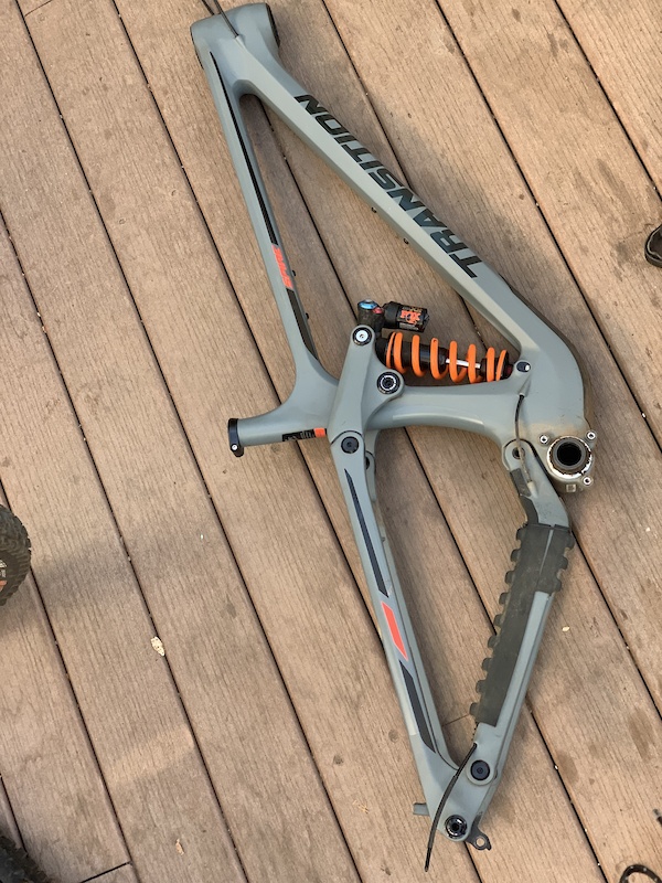 2022 Transition Spire Carbon, Large, with DHX2 or Float X For Sale