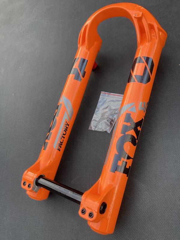 2022 Fox 40 Factory 27.5" lowers BRAND NEW For Sale