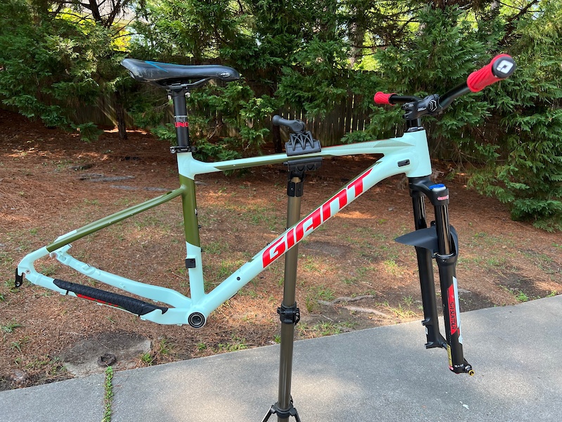 2019 Giant Fathom 2 Medium For Sale