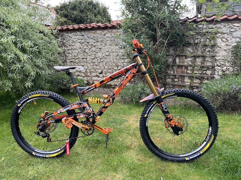 2019 Orange 327, DH bike, Hope build, XL frame in charcoal For Sale