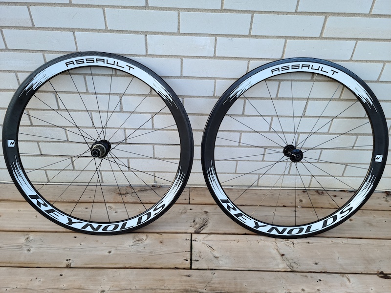 Reynolds Assault C wheelset - carbon 700c clinchers For Sale