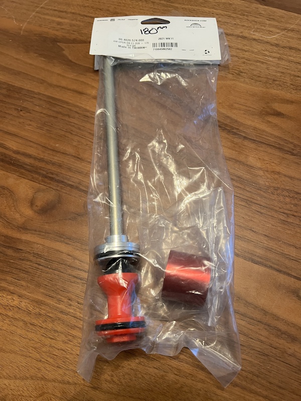 2022 RockShox Zeb 180mm air spring For Sale