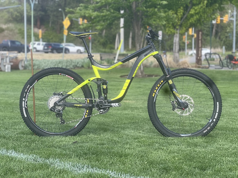 2017 GIANT REIGN 2 For Sale