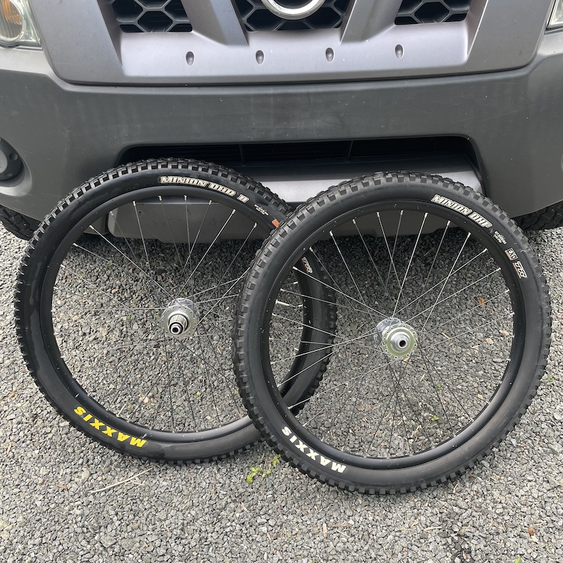 2014 27.5 Non Boost Wheelset w/ Maxxis Tires For Sale