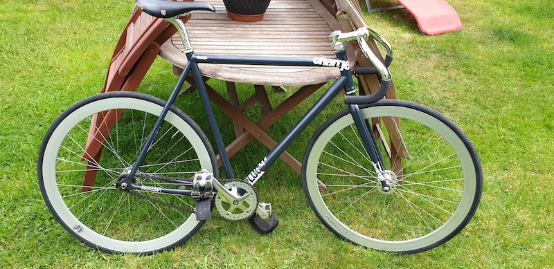 Plug Charge with hand built velocity B43 wheels For Sale