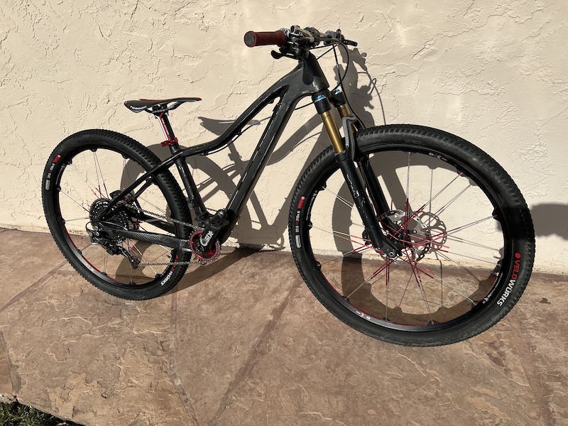 2016 Pivot LES super light XS carbon hardtail For Sale
