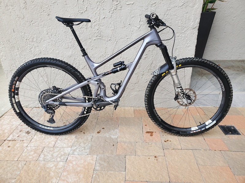 2021 Revel Rascal X01 Large (T1000 color) For Sale