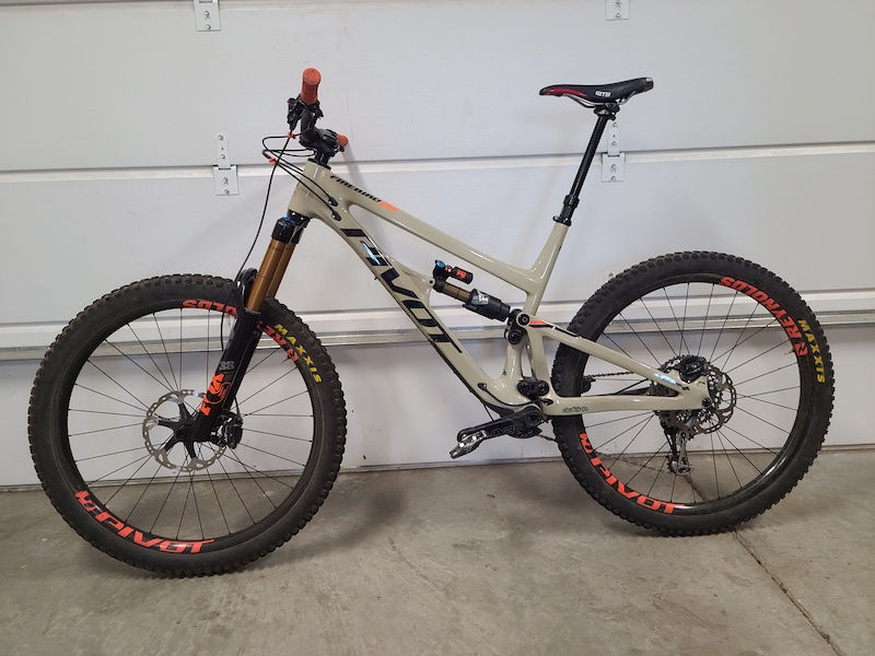 2020 FIRECHICKEN!!!! Pivot Firebird 29, XL For Sale