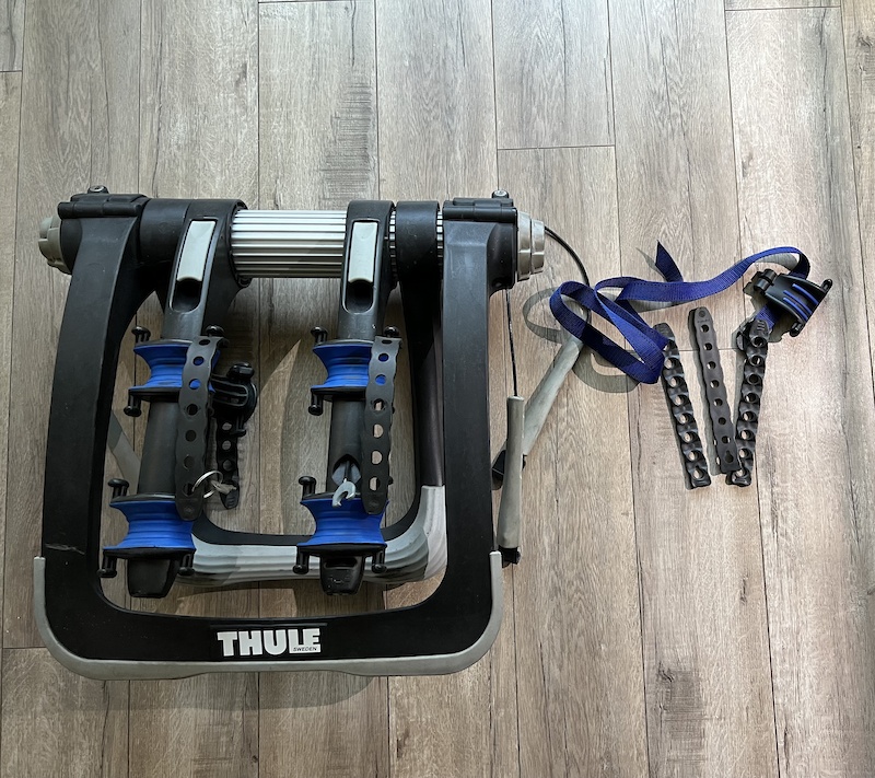 2017 Thule Raceway Trunk Rack, 2-Bike For Sale