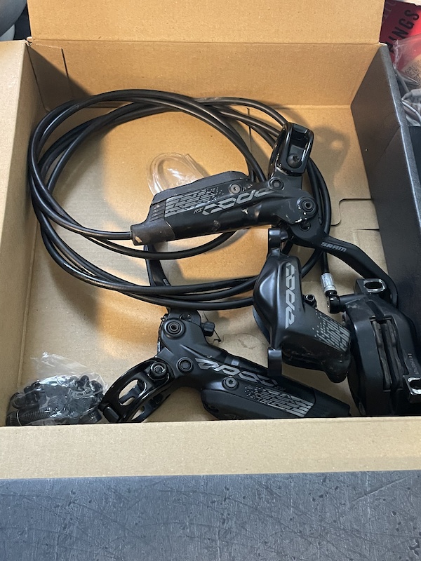 2022 Sram code rsbrakes with 6 bolt 200mm rotors For Sale