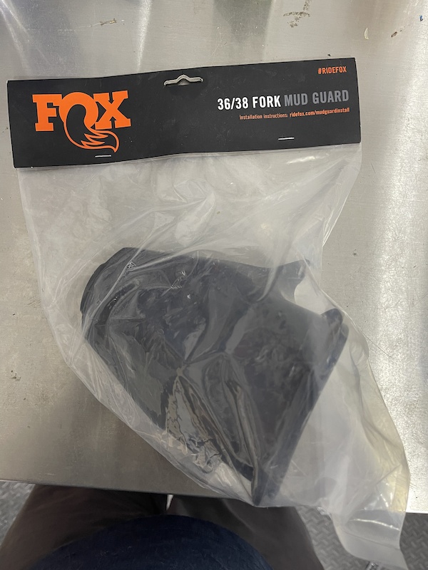 2022 Fox 36/38 fender For Sale