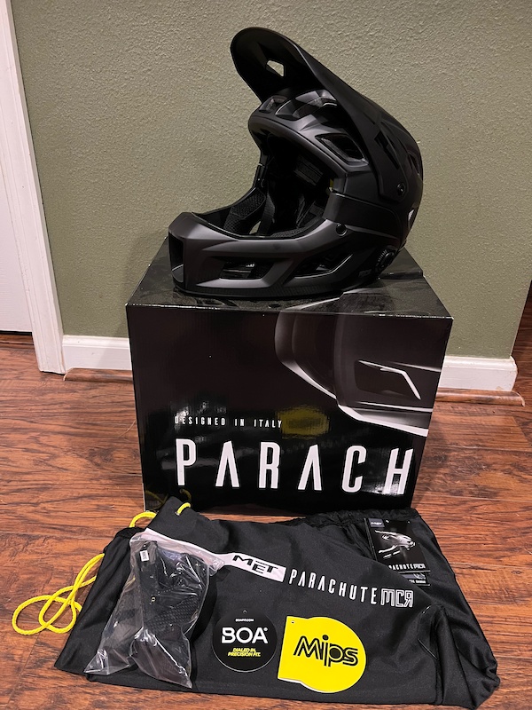 2022 MET Parachute MCR Convertible Helmet Size Small For Sale