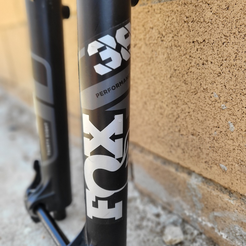2021 Fox 38 Performance 180mm 27.5 still under warranty For Sale