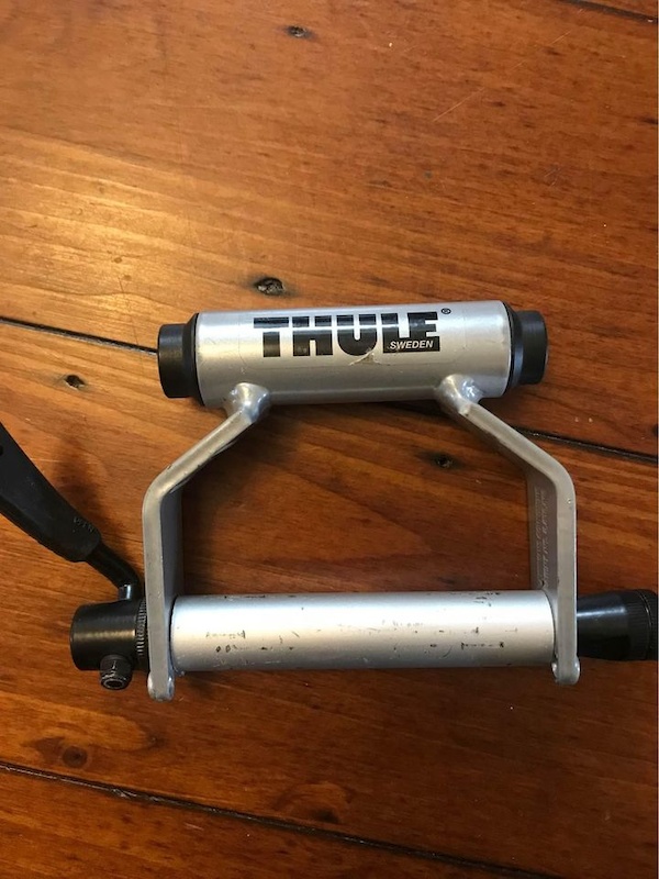 Thule bike thru-axle adaptor 15x100 for bicycle racks For Sale
