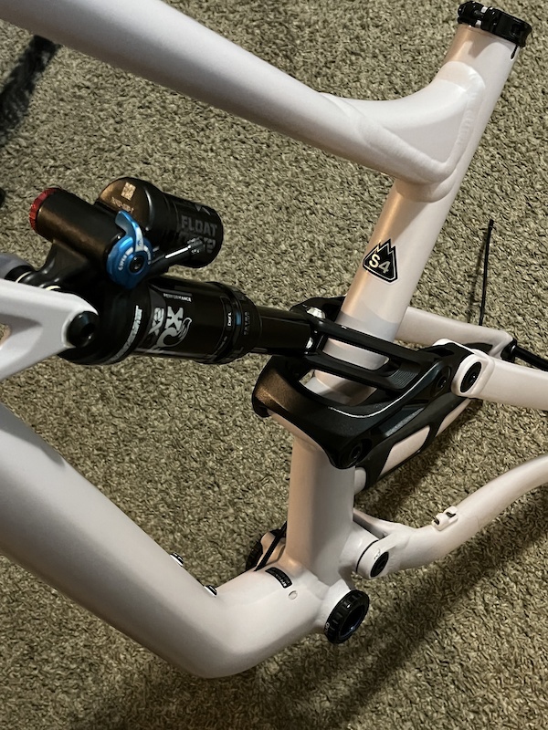 2021 Specialized Status 140 For Sale