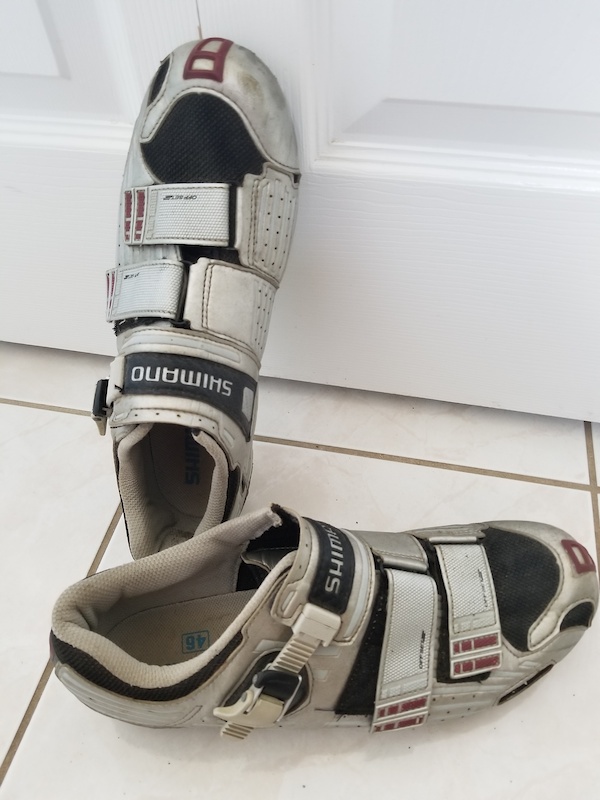 Men's Shimano carbon sole road cycling shoes For Sale