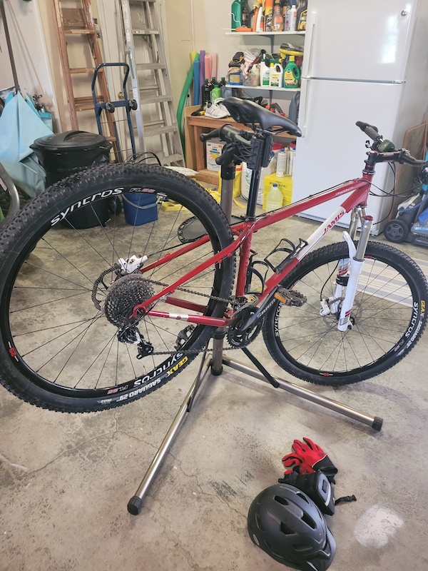 2016 LIKE NEW Jamis Dragon 29 For Sale