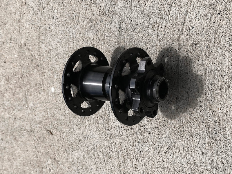 2013 Giant front hub 15X100 32 hole[ON HOLD] For Sale