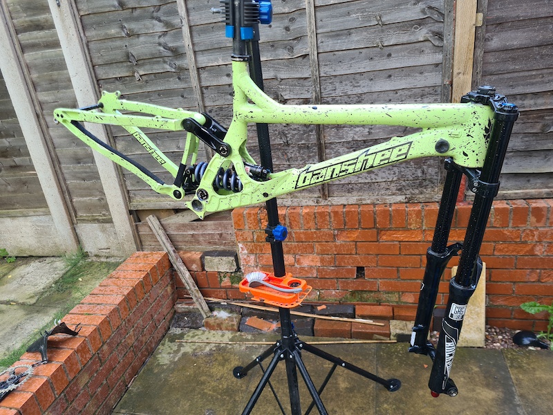 2018 Banshee Legend size Large frame with custom paint For Sale