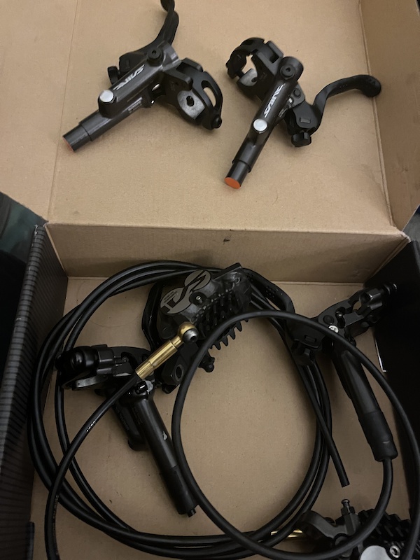 2020 Saint m820 brake set, Front and Rear For Sale