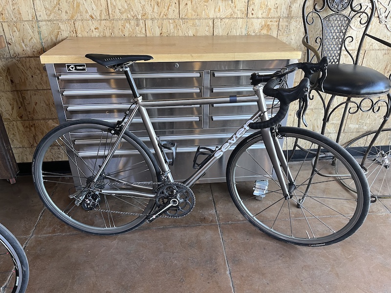 2006 Seven Axiom with Record 11 speed, Shamal wheels. For Sale