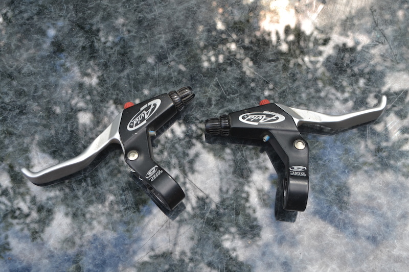 Avid mecanical levers For Sale