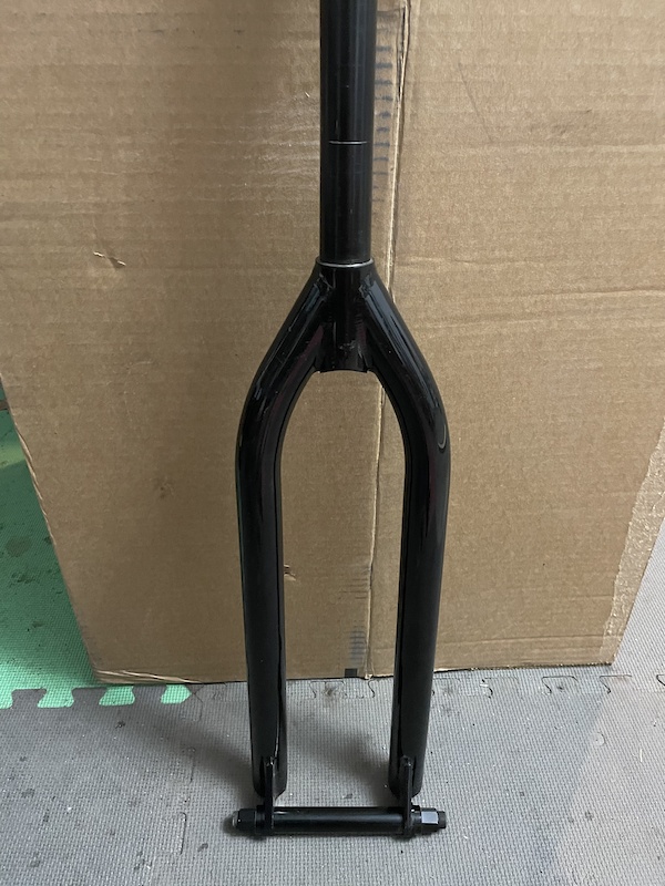 Identity 1420 XL 20x110 rigid fork LOWERED For Sale