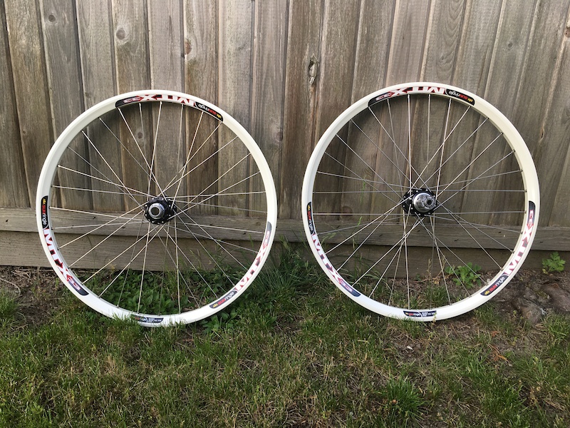 Sun Ringle/Hadley MTX33 26" downhill wheelset For Sale