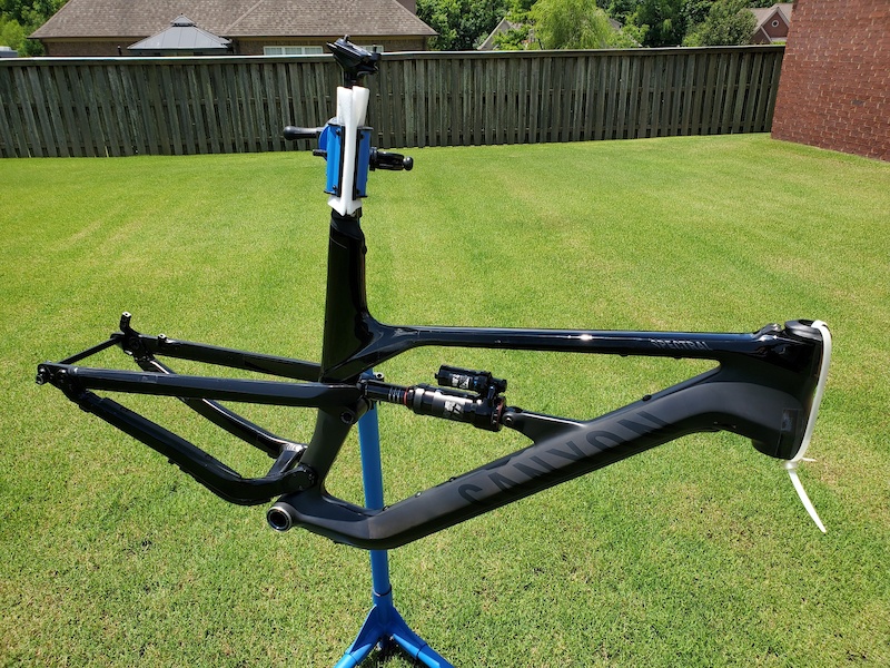 2019 Canyon Spectral CF 7.0 27.5 Large For Sale