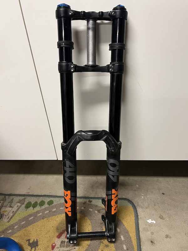 2019 Fox 40 Factory with Black Stanchions and GRIP 2 For Sale