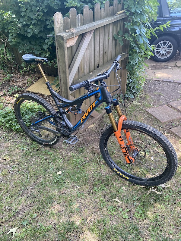 2016 XL Pivot Mach 6 carbon For Sale