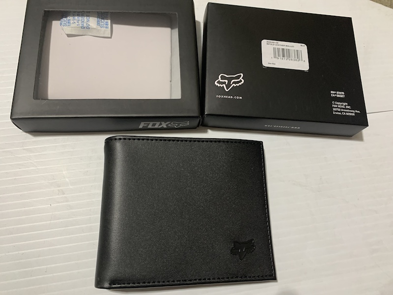 2022 Fox racing bifold leather wallet For Sale