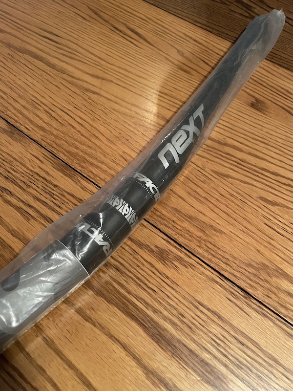 Race face Next Riser 35mm Handlebar 10mm rise For Sale
