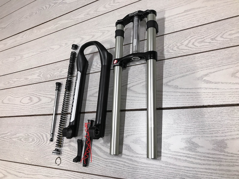 2007 STRAIGHT 1 1/8" Rockshox Boxxer Team fork part out! For Sale