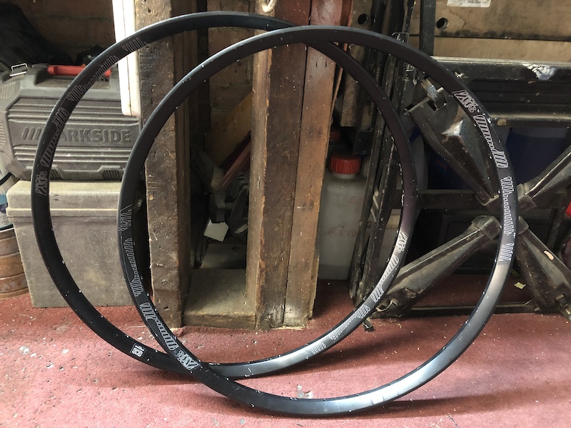 2018 E*THIRTEEN RIM LG1 EN 27,5 Pair 32h For Sale