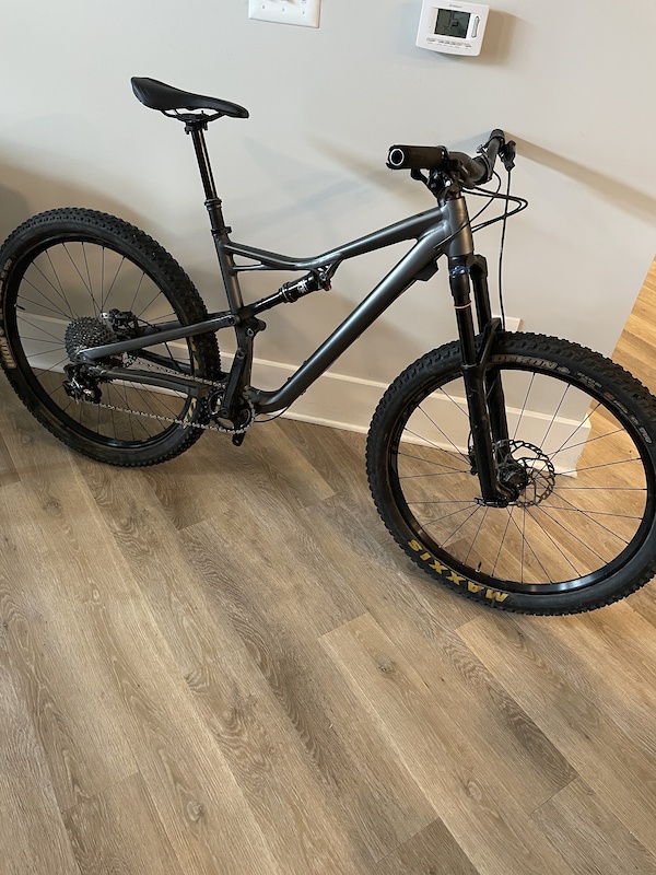 2017 Specialized Camber Comp 650b w/Plus w accessories For Sale