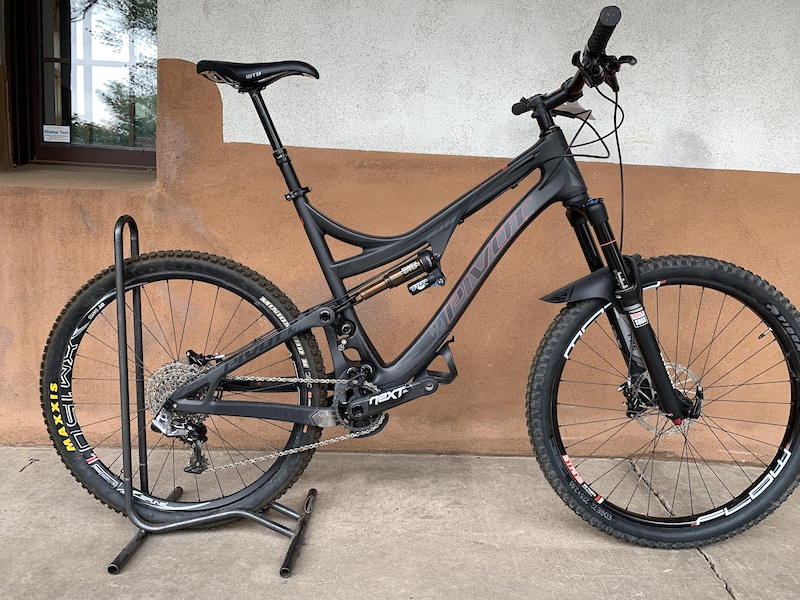 2016 Pivot Mach 6 V2 Carbon Black XL For Sale