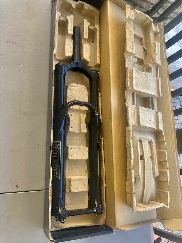 2019 Ohlins TTX/RFX 36 air fork 170mm For Sale