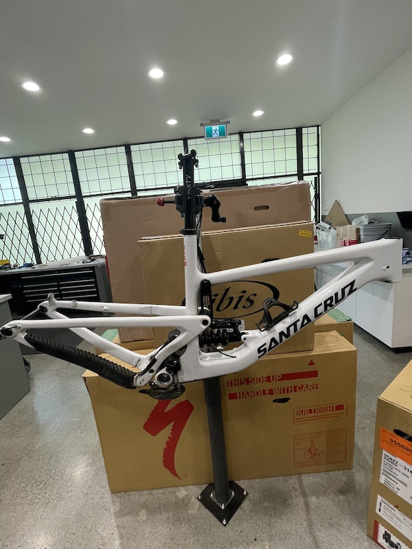 2020 Megatower CC custom painted For Sale