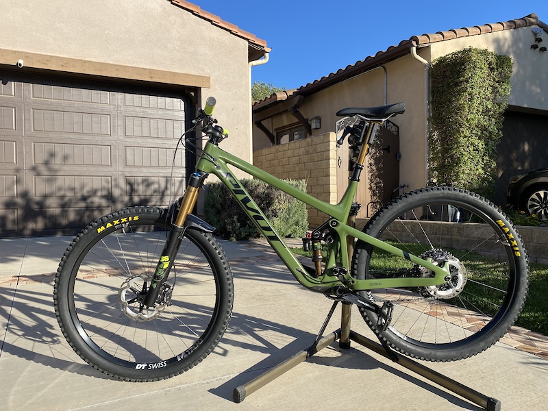 2021 Pivot Cycles Switchblade 29 Pro XT/XTR Green V4 For Sale