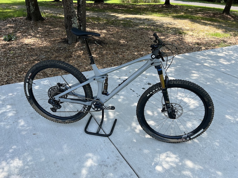 2022 YT Izzo Core 4 Large w/ AXS - Excellent Condition! For Sale