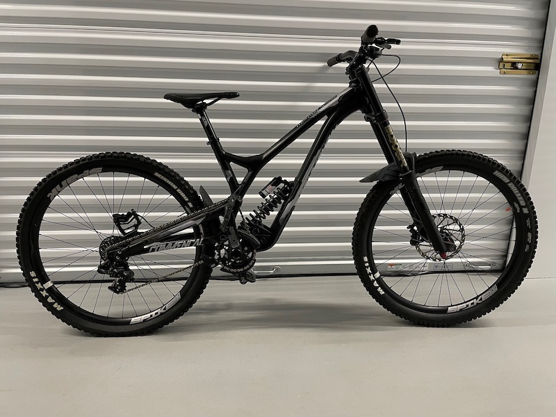2017 Commencal SUPREME DH V4.2 RACE BLACK For Sale