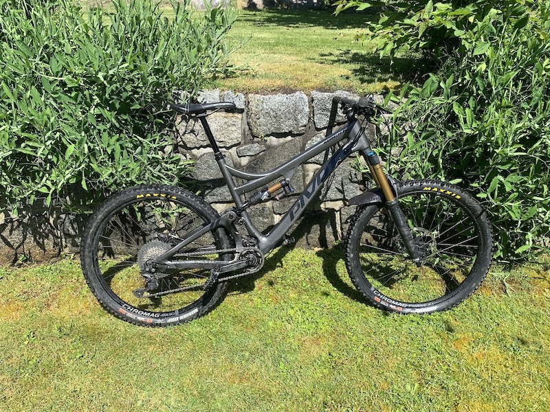 2019 Pivot Mach 6 Carbon XT build with upgrades Size XL/L For Sale