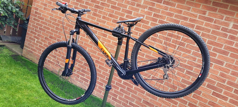 2020 Cube Aim Pro 17" frame 29"wheels AS NEW For Sale