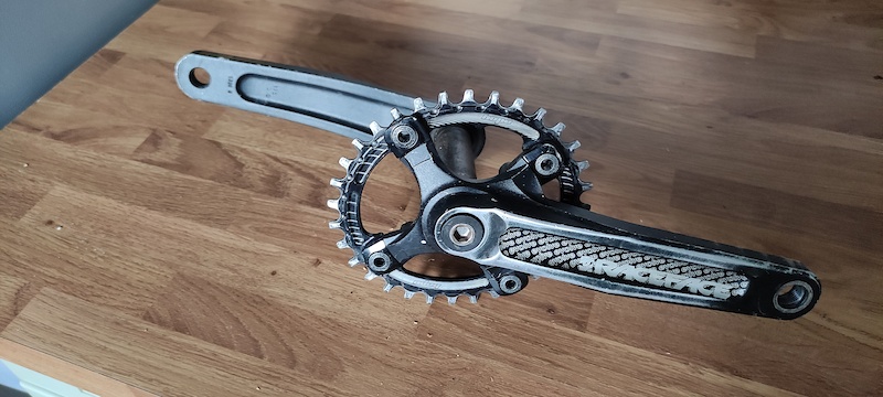 Race Face evolve crankset 175 with hope 32 ring For Sale