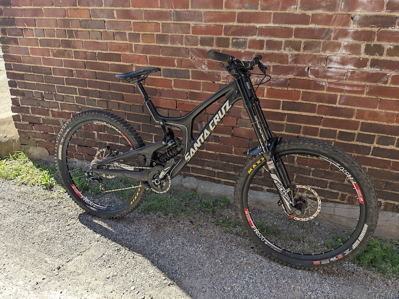 2018 Santa Cruz V10 Size Large For Sale