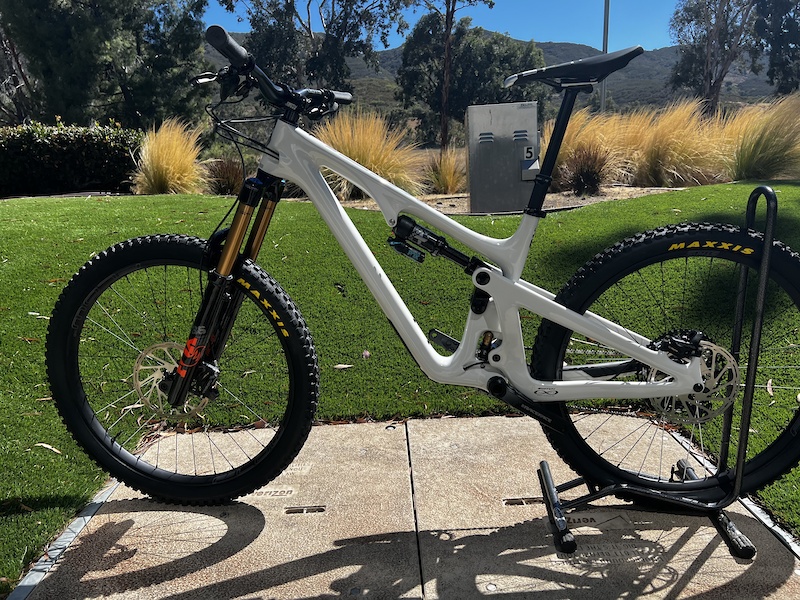 2022 Yeti Cycles SB140 Custom For Sale