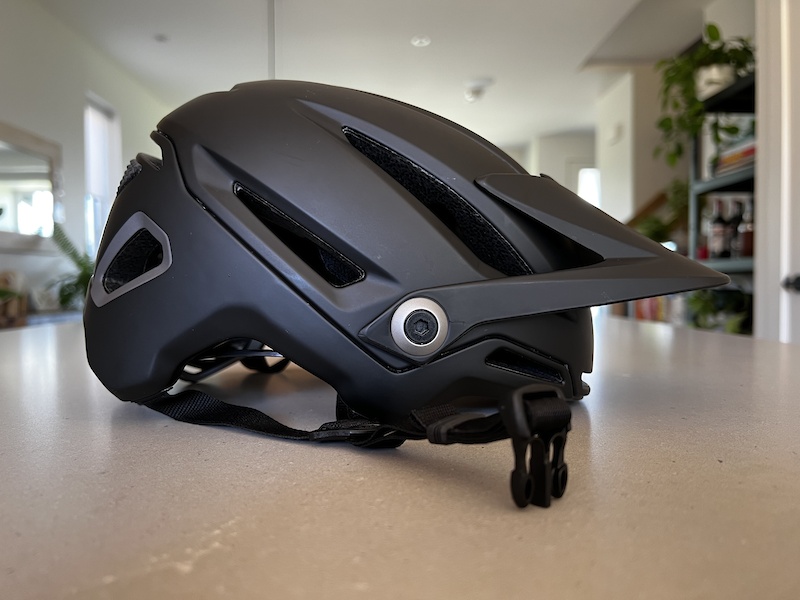 2022 Bell Sixer - Black Medium For Sale