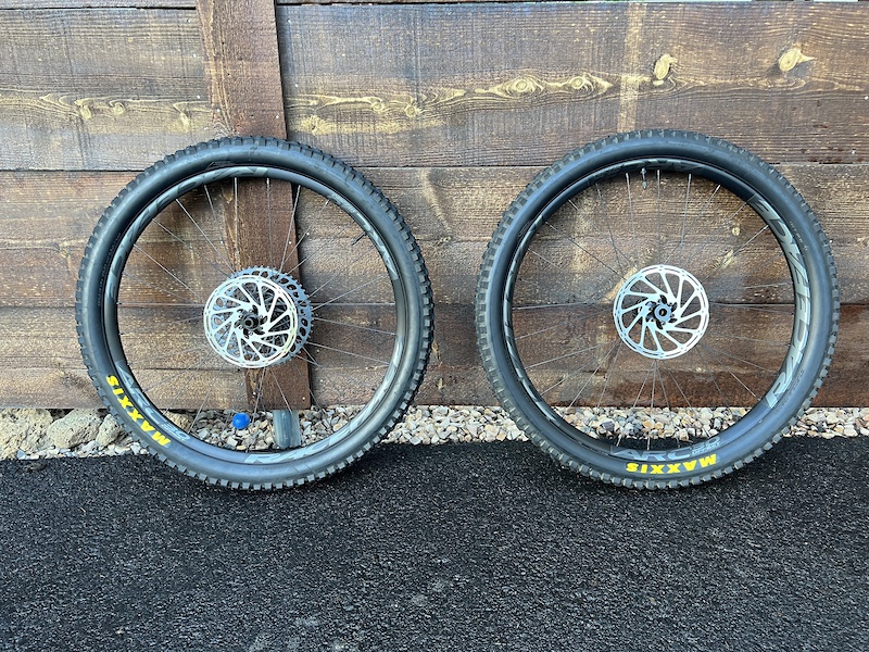 2021 Raceface arc 30, 27.5" Wheelset For Sale