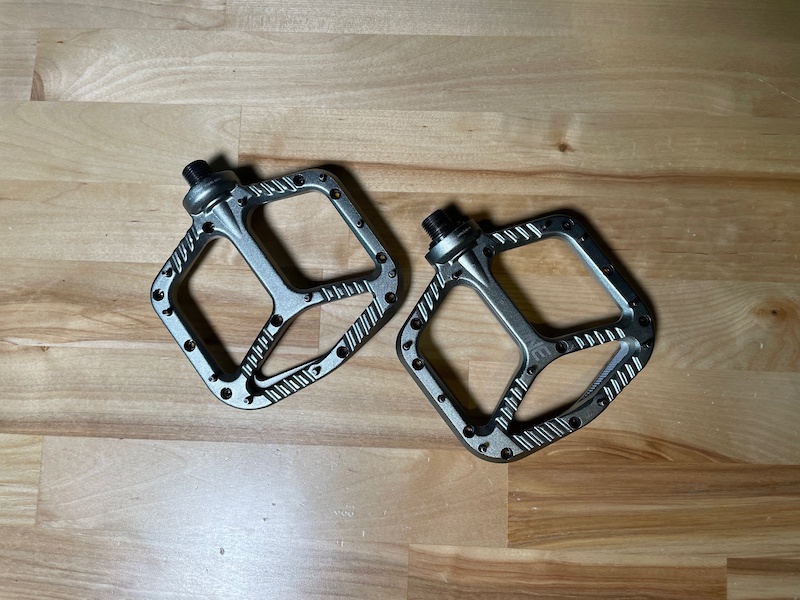 OneUp Aluminum Pedals Silver For Sale